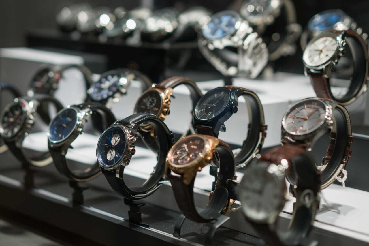 Discovering Mechanical Watches: Different Types and Features Explained ...